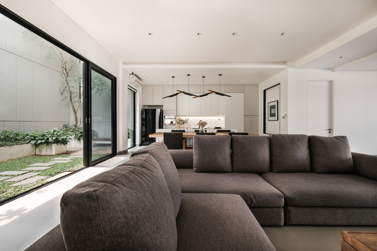 DL House by DP+HS Architects Has a Beautiful Skylight & Shallow Pond to ...
